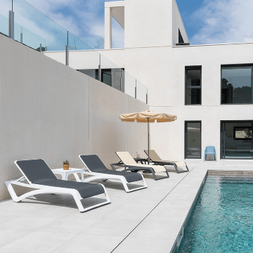 Commercial Chaise Lounges - Pool Furniture Supply